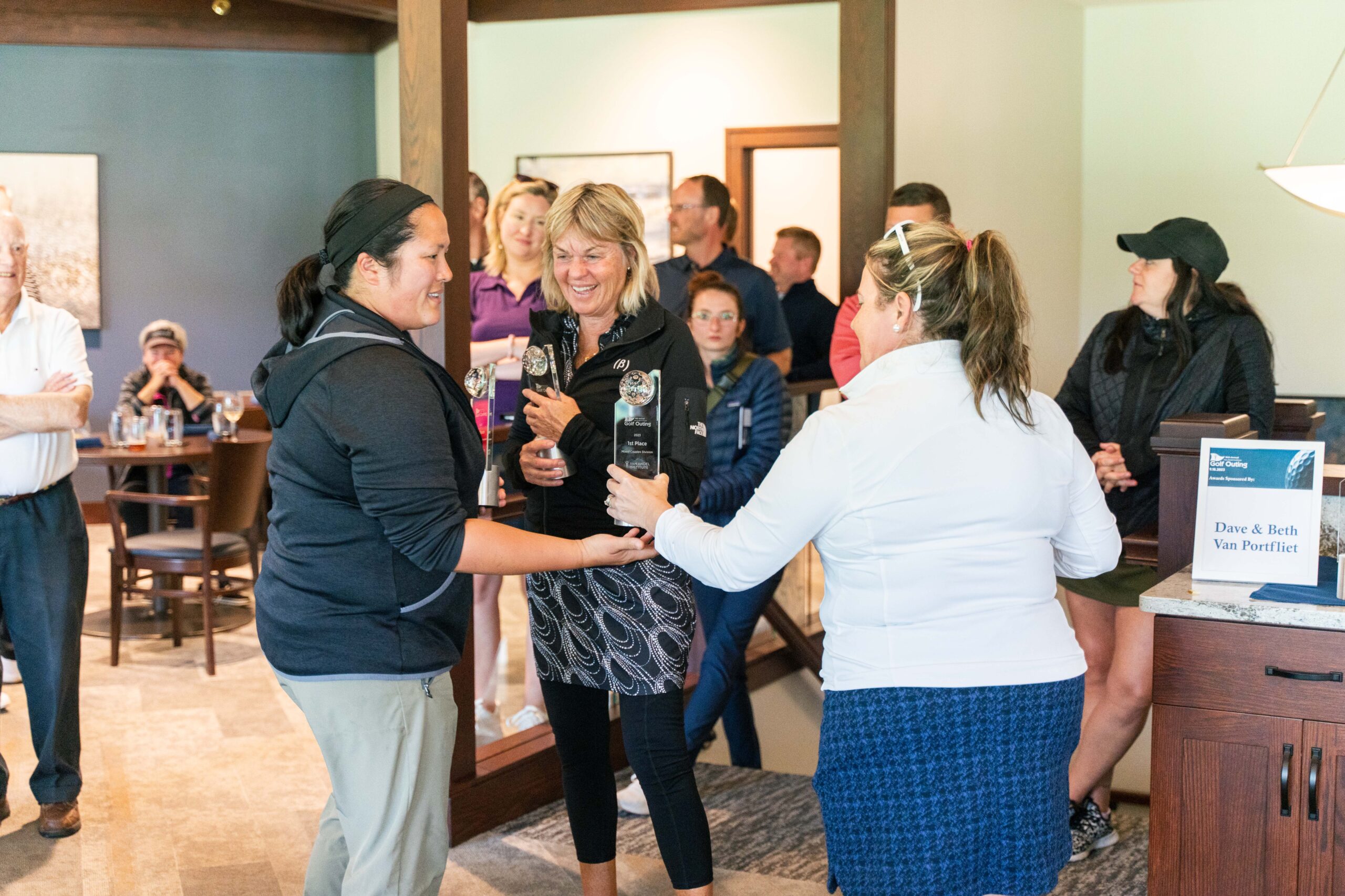16th Annual VAI Golf Outing Gallery – Van Andel Institute